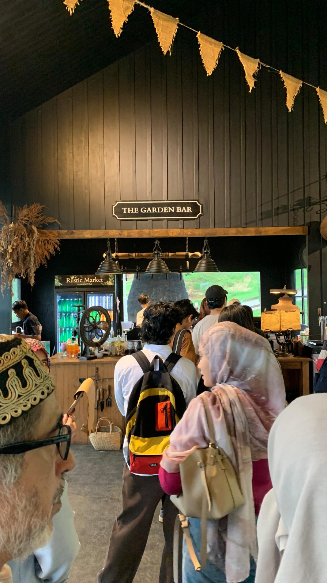 Review Lengkap Rustic Market Sentul: Wisata Vibes Eropa Estetik!